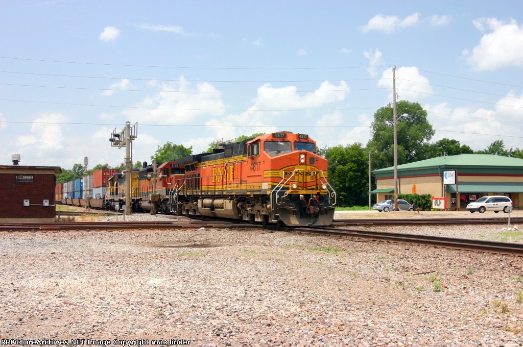 BNSF 4817